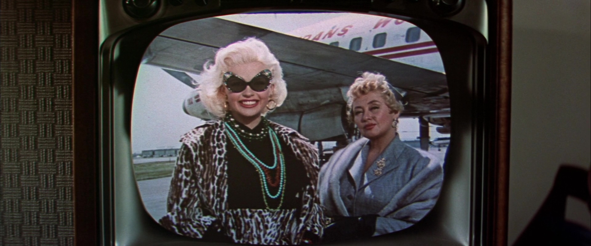 Pour contribuer à une érotologie de la télévision, André Bazin, 1954